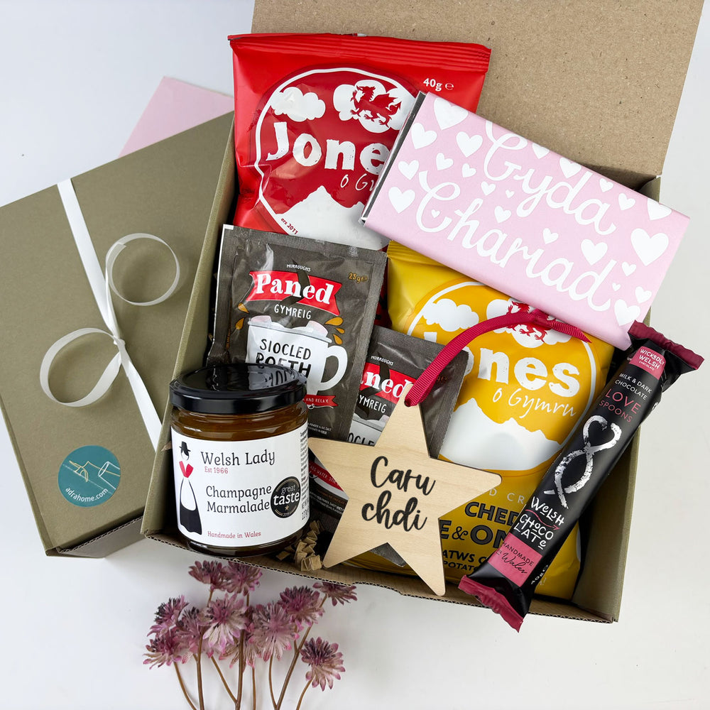 Romantic Treats Hamper | Welsh Hampers and Gift Sets | Adra