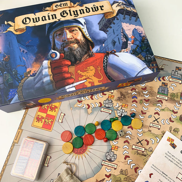 Gêm Owain Glyndŵr family game | Welsh Games | Adra